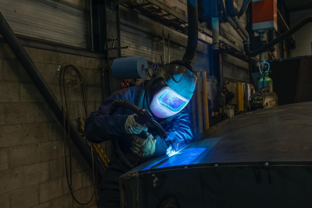 Seal arc welding store